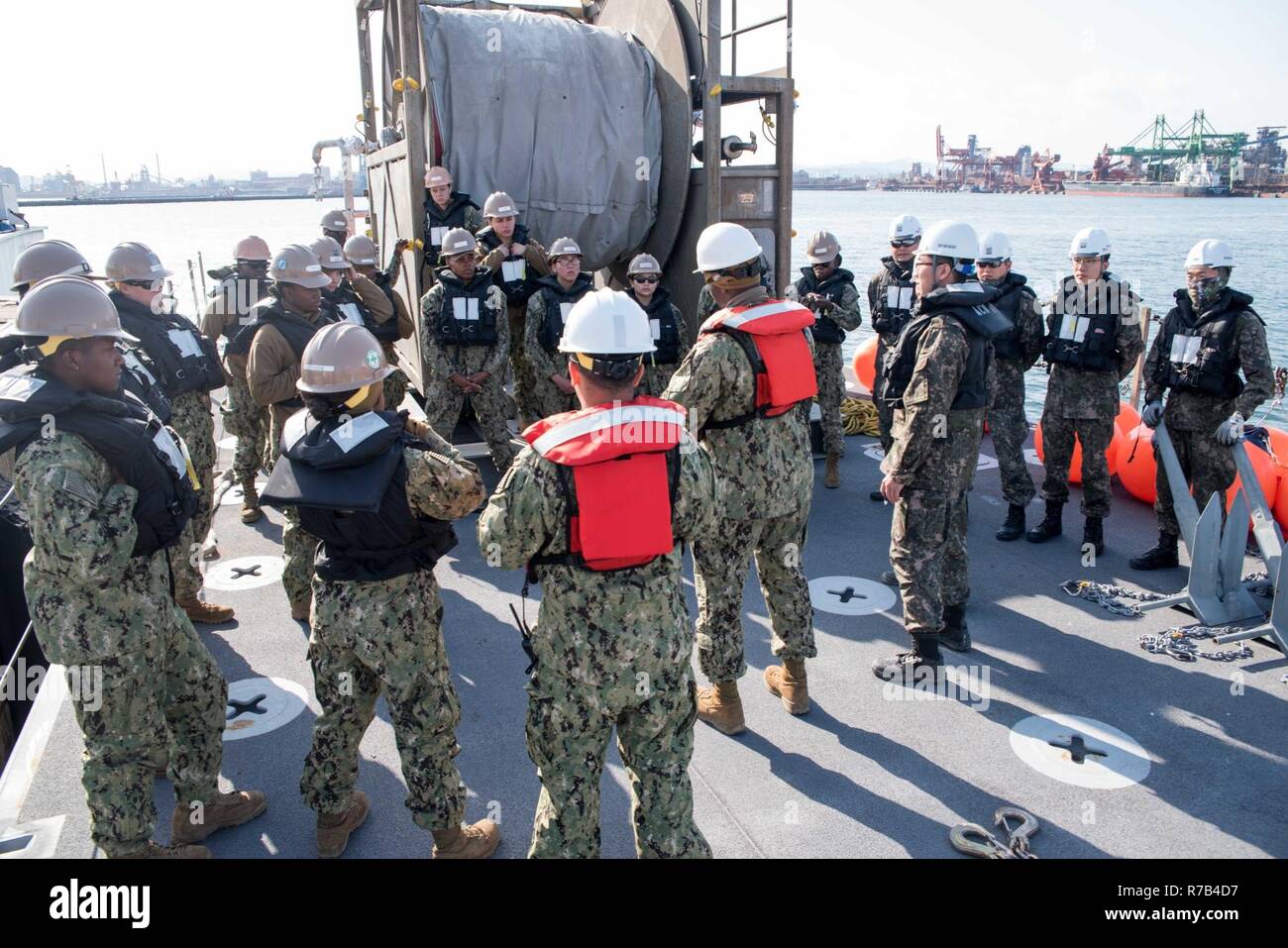 Amphibious bulk liquid transfer system hi-res stock photography and ...