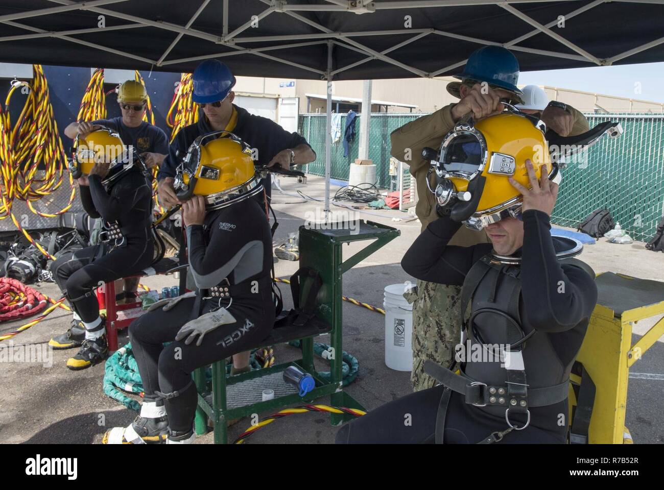 Salvage diver barge hi-res stock photography and images - Alamy