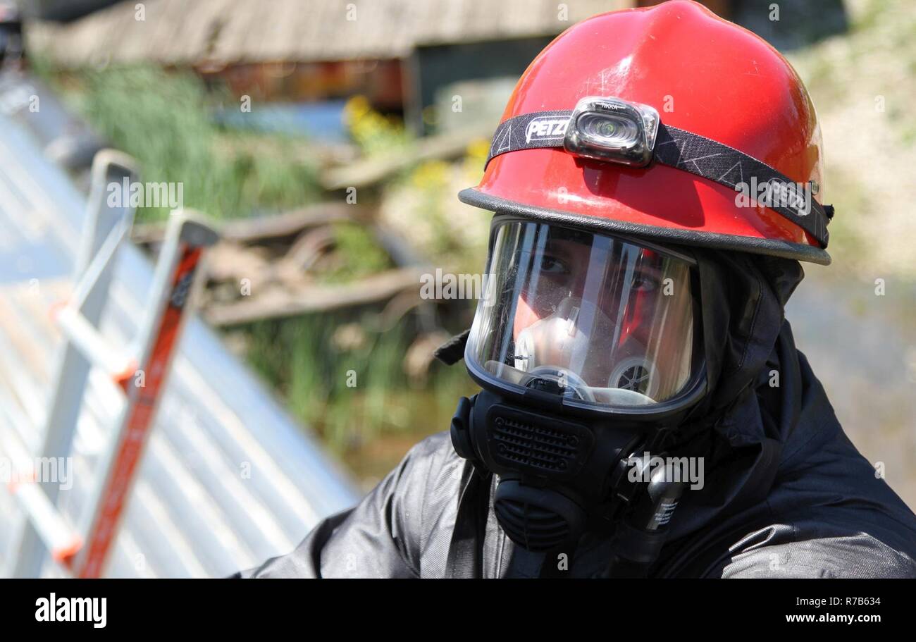 U.S. Army Reserve firefighters with the 468th Engineer Detachment ...