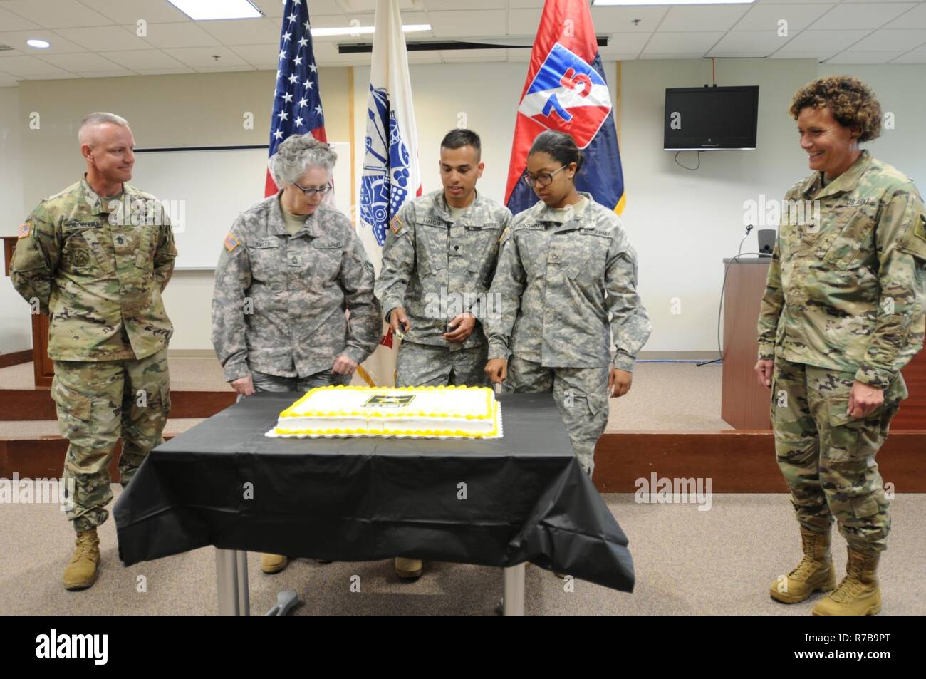 Army Reserve's 75th Training Command, Soldiers from the unit's Houston ...