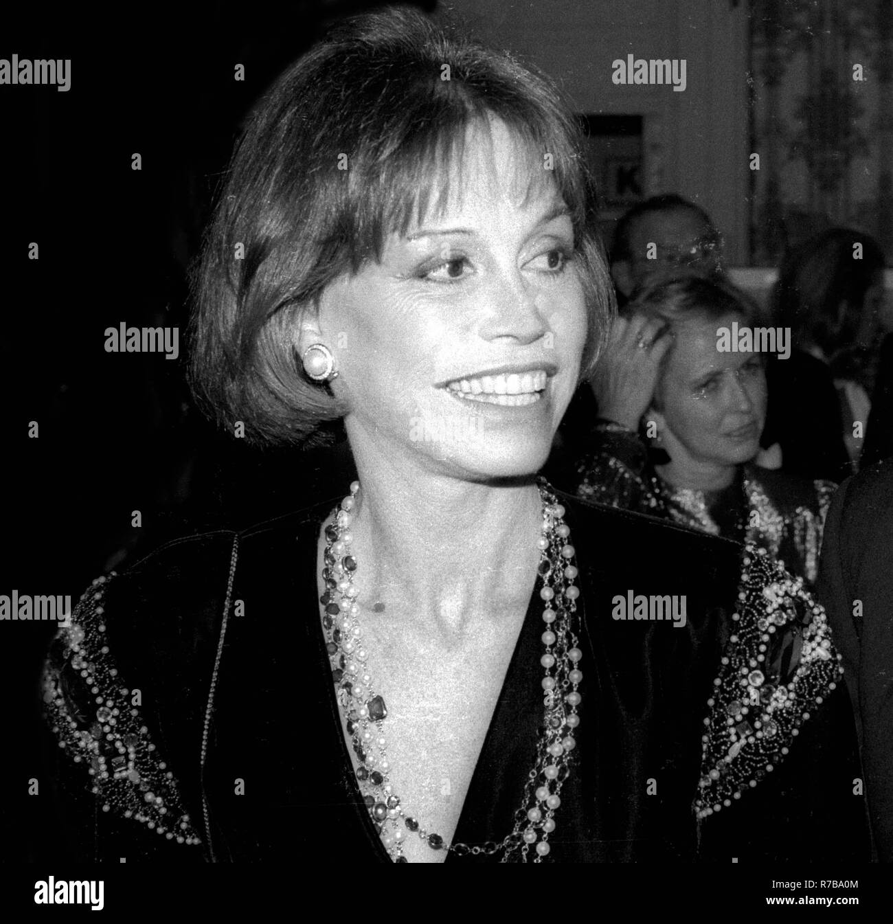 Mary tyler moore Black and White Stock Photos & Images - Alamy