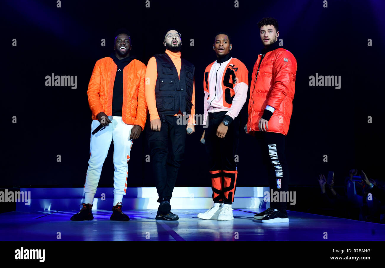 Rak su perform hi-res stock photography and images - Alamy