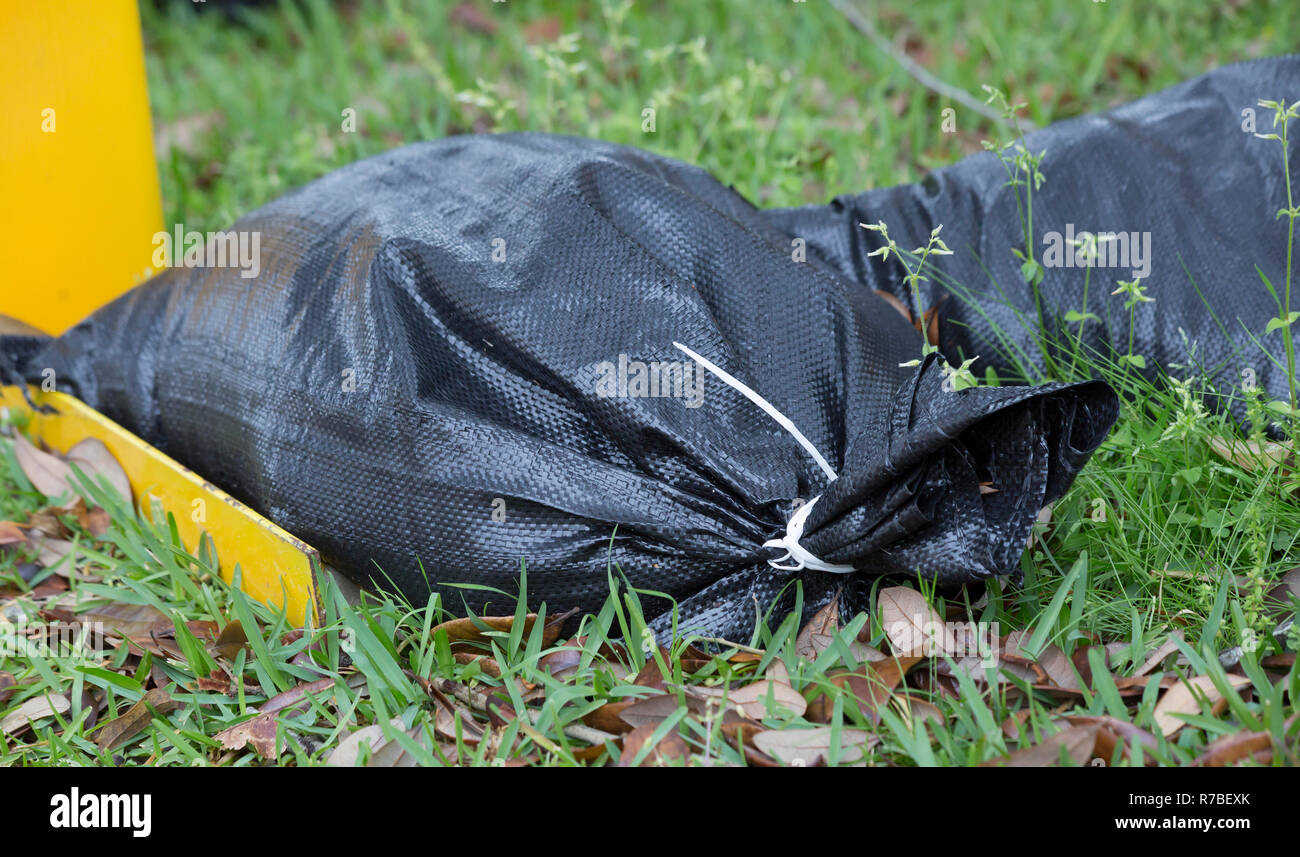 Sandbag flood hi-res stock photography and images - Alamy