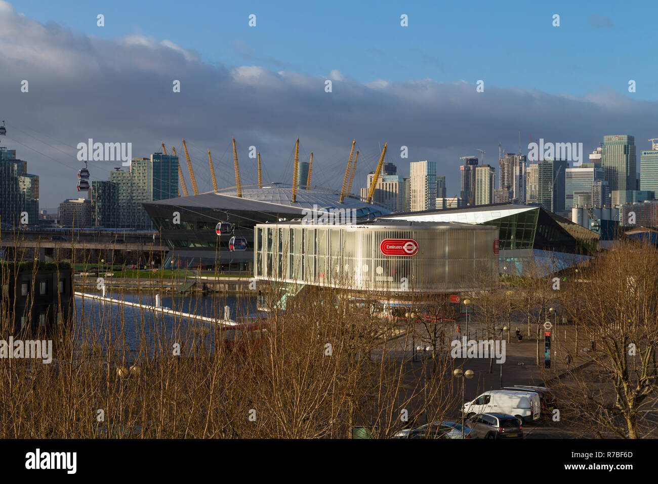 Emirates royal docks hi-res stock photography and images - Alamy
