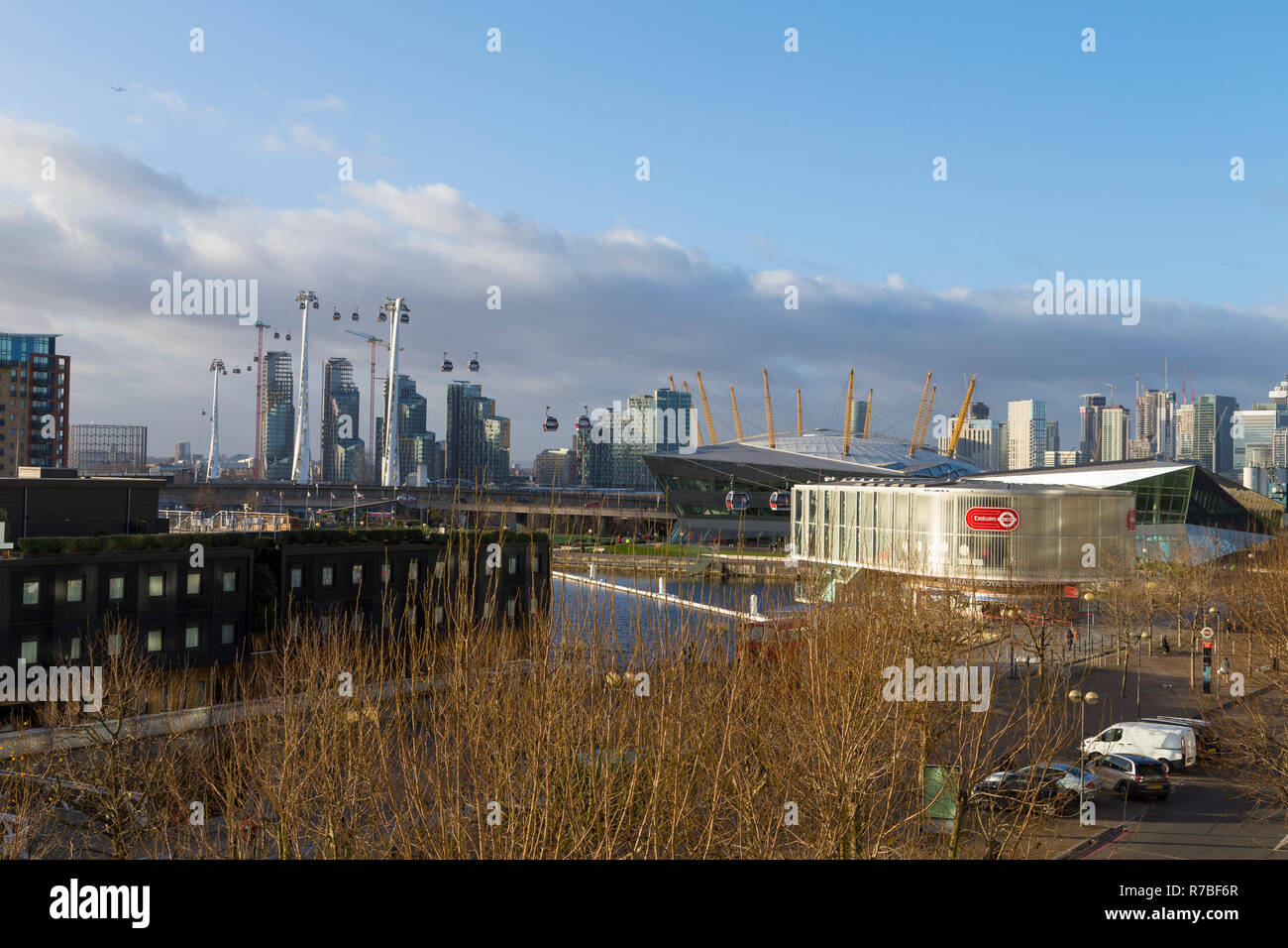 Emirates royal docks hi-res stock photography and images - Alamy