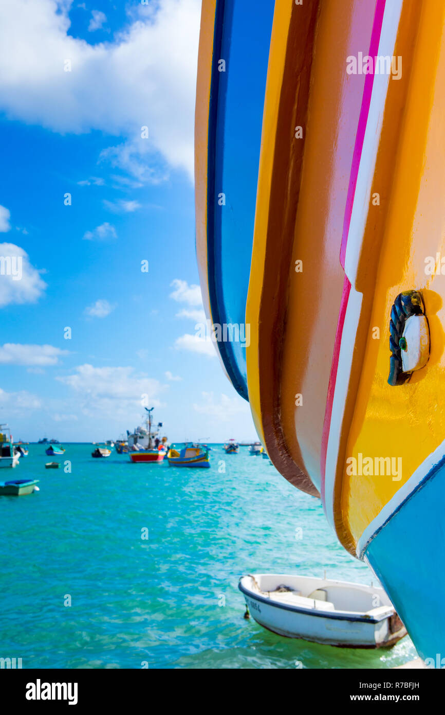Colours of the Maltese Dghajsa Stock Photo - Alamy