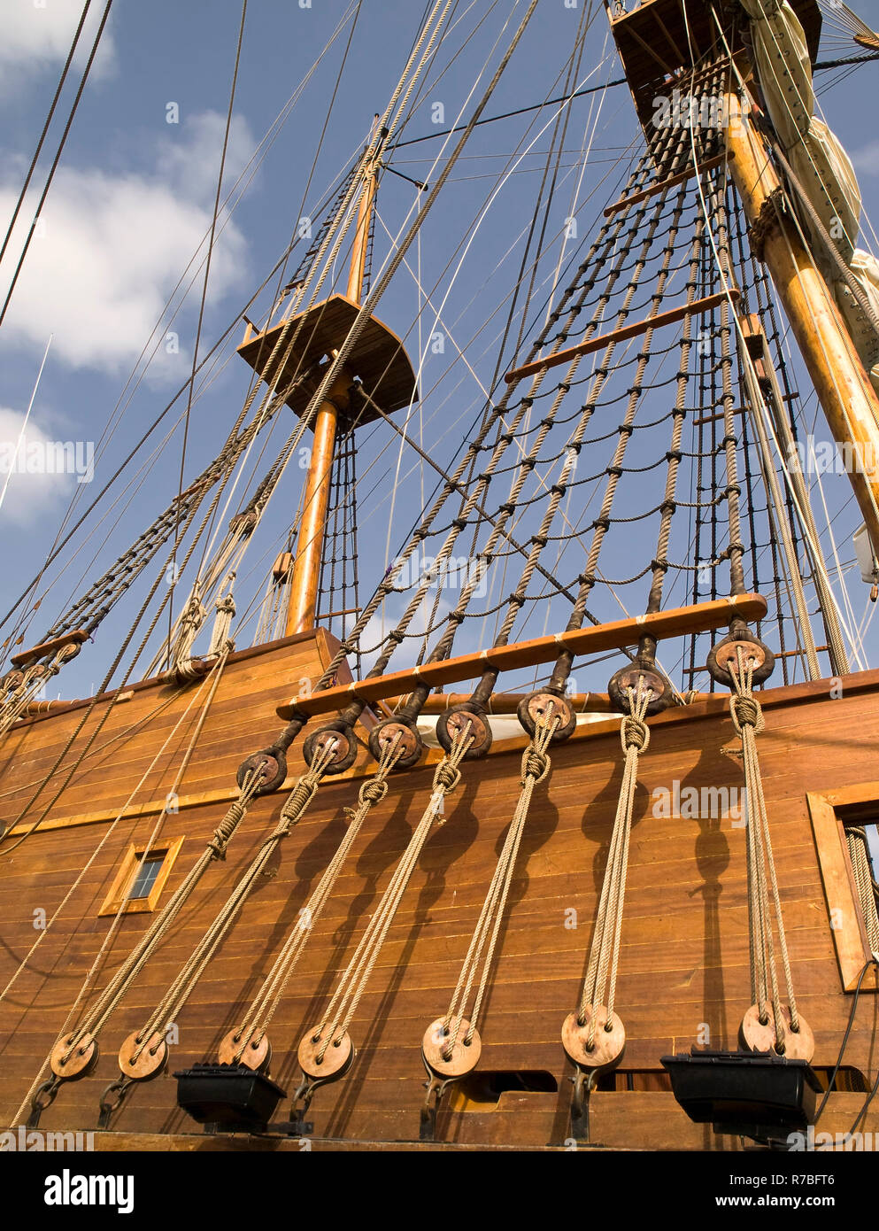 17th Century Galleon Shrouds Stock Photo - Alamy