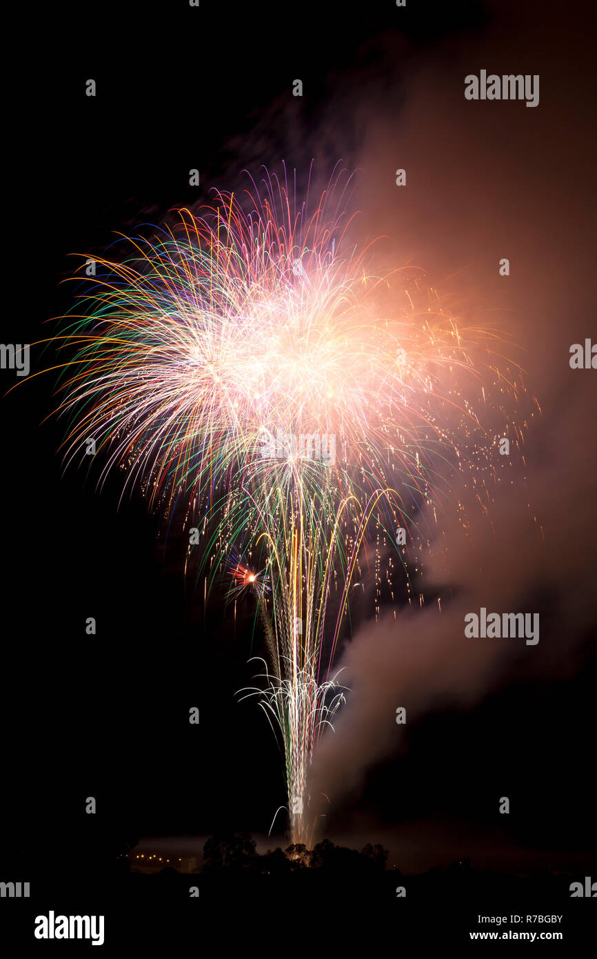 Mortar fireworks hi-res stock photography and images - Alamy