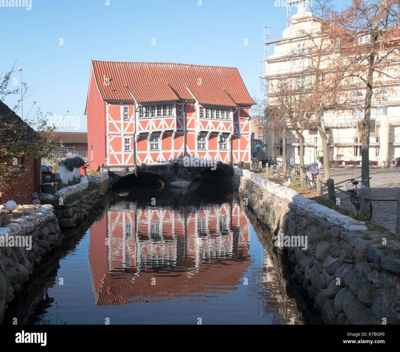 Historical half-timbered house, called Brueckenhaus (bridge house ...