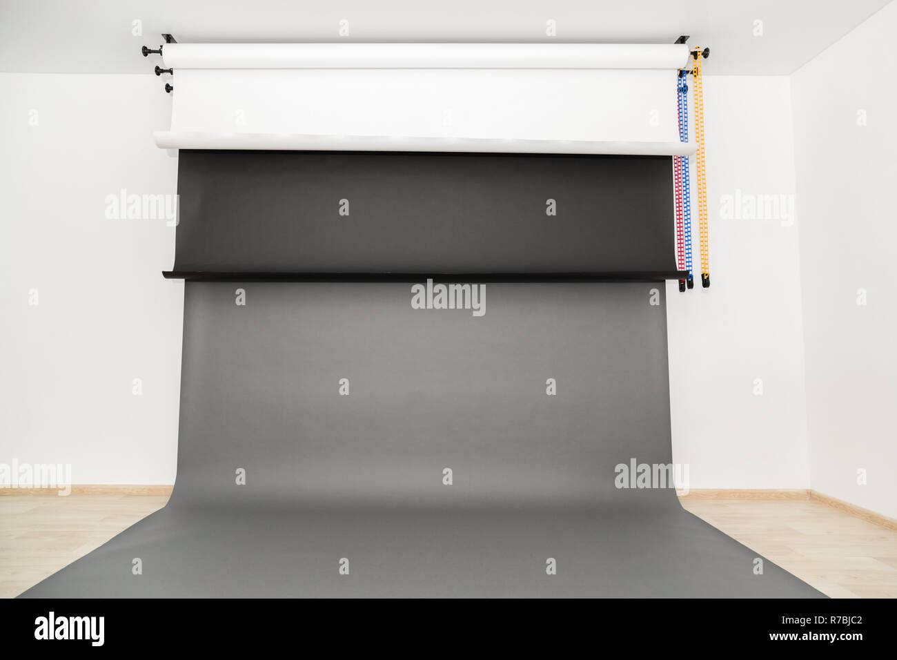 Photo studio at home. New paper backgrounds Stock Photo - Alamy