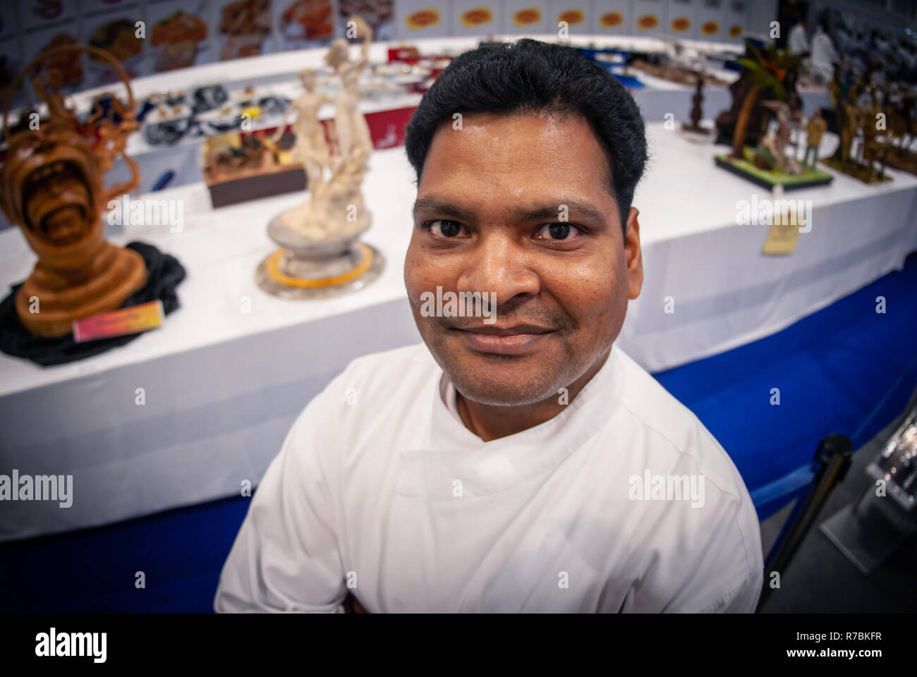 A Dubai Pastry Chef Working at an exhibition in Dubai Stock Photo - Alamy