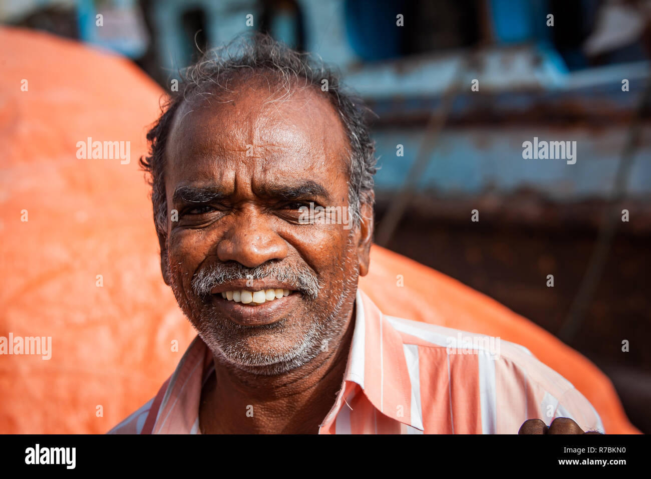 Market trader shop keeper in the souk Dubai, UAE Stock Photo - Alamy