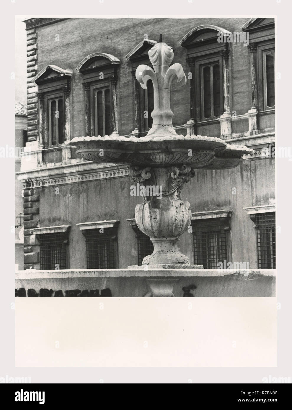 Via di monserrato sequence hi-res stock photography and images - Alamy