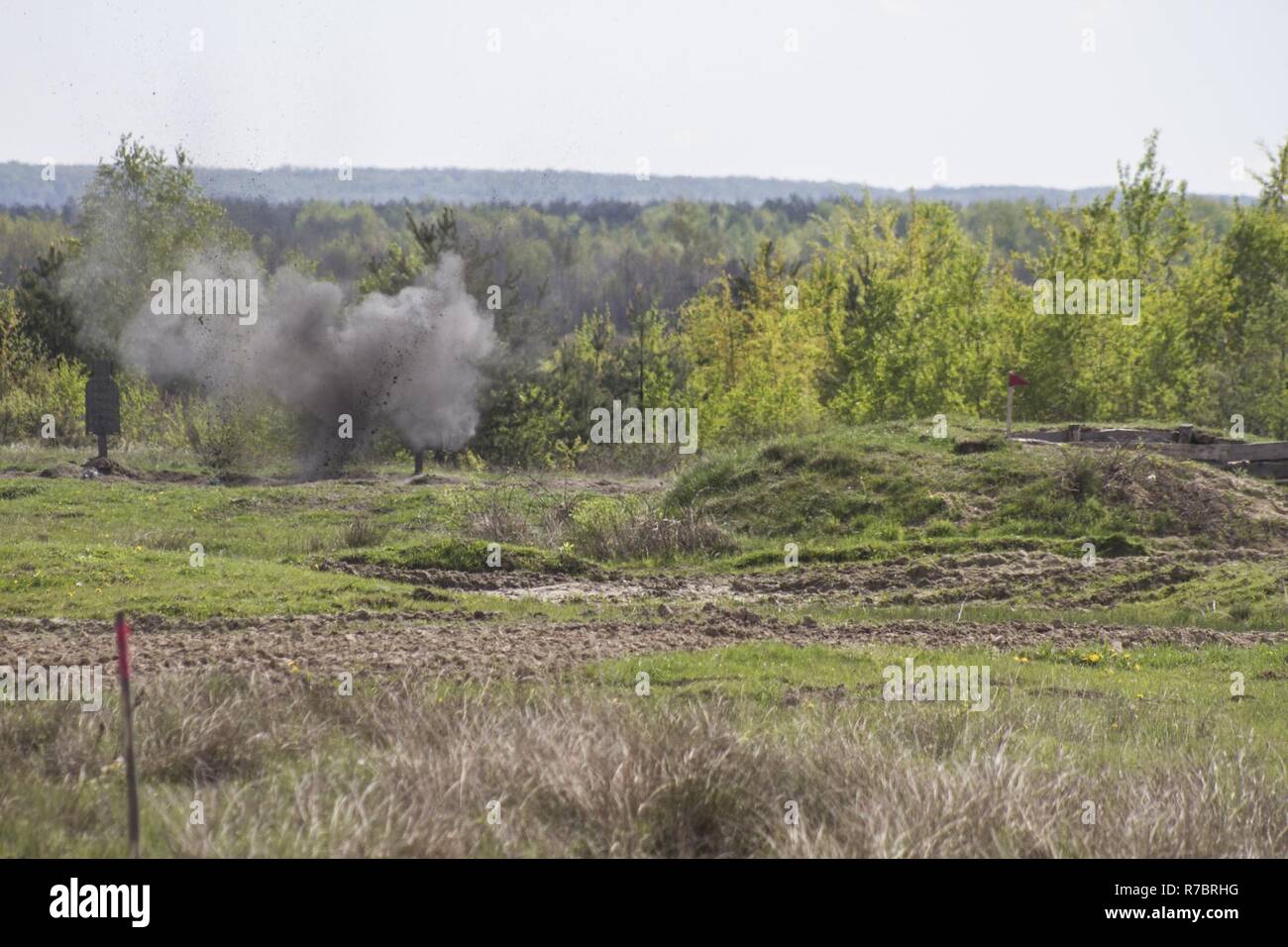 Army soldier military smoke exploding hi-res stock photography and ...