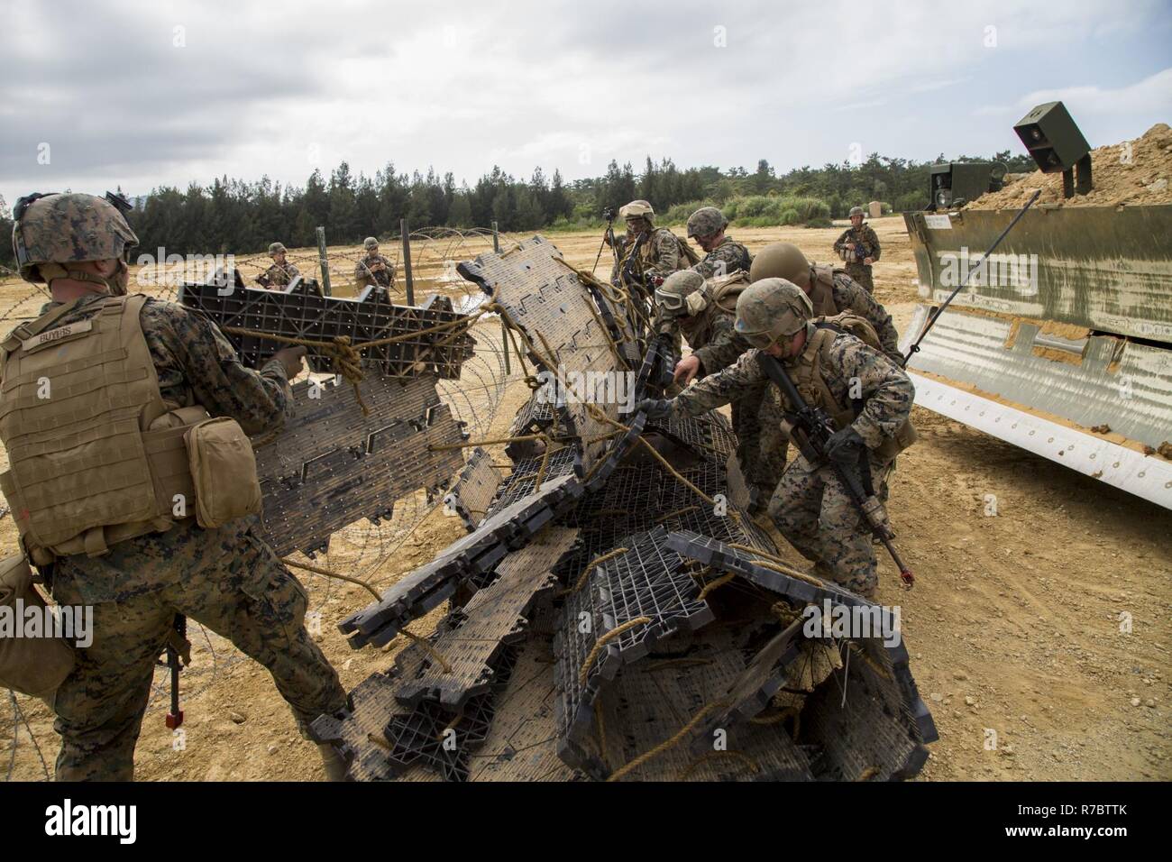 Breeching range hi-res stock photography and images - Alamy