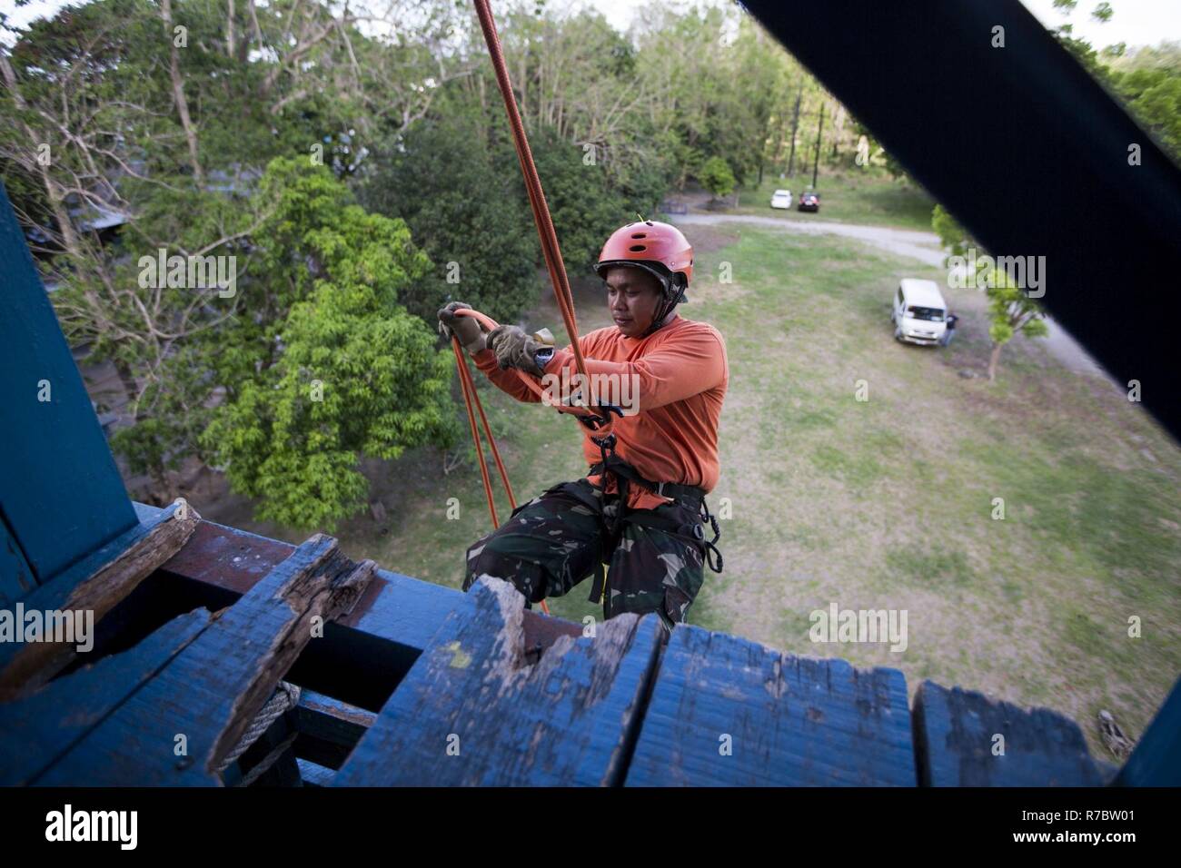 Philippine Airmen with 505th Search and Rescue Group and U.S. Airmen ...