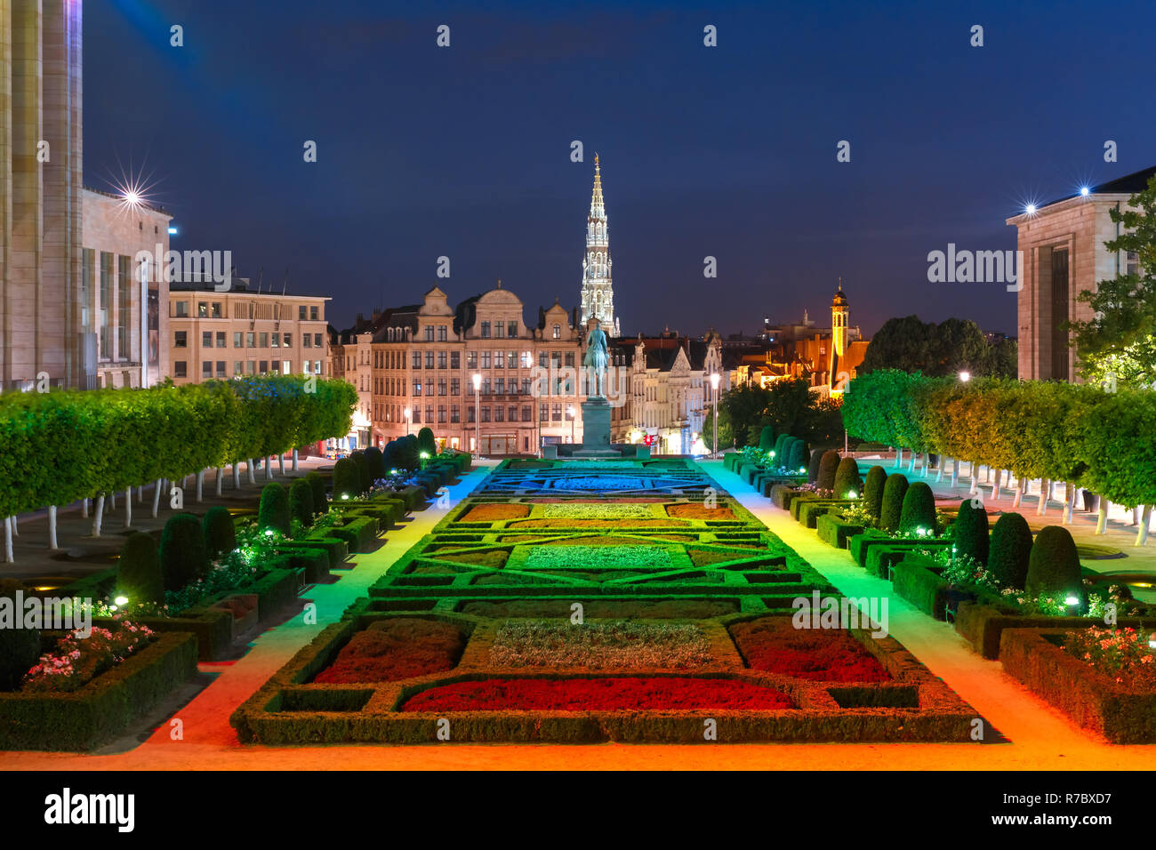 Brussels gold buildings hi-res stock photography and images - Alamy