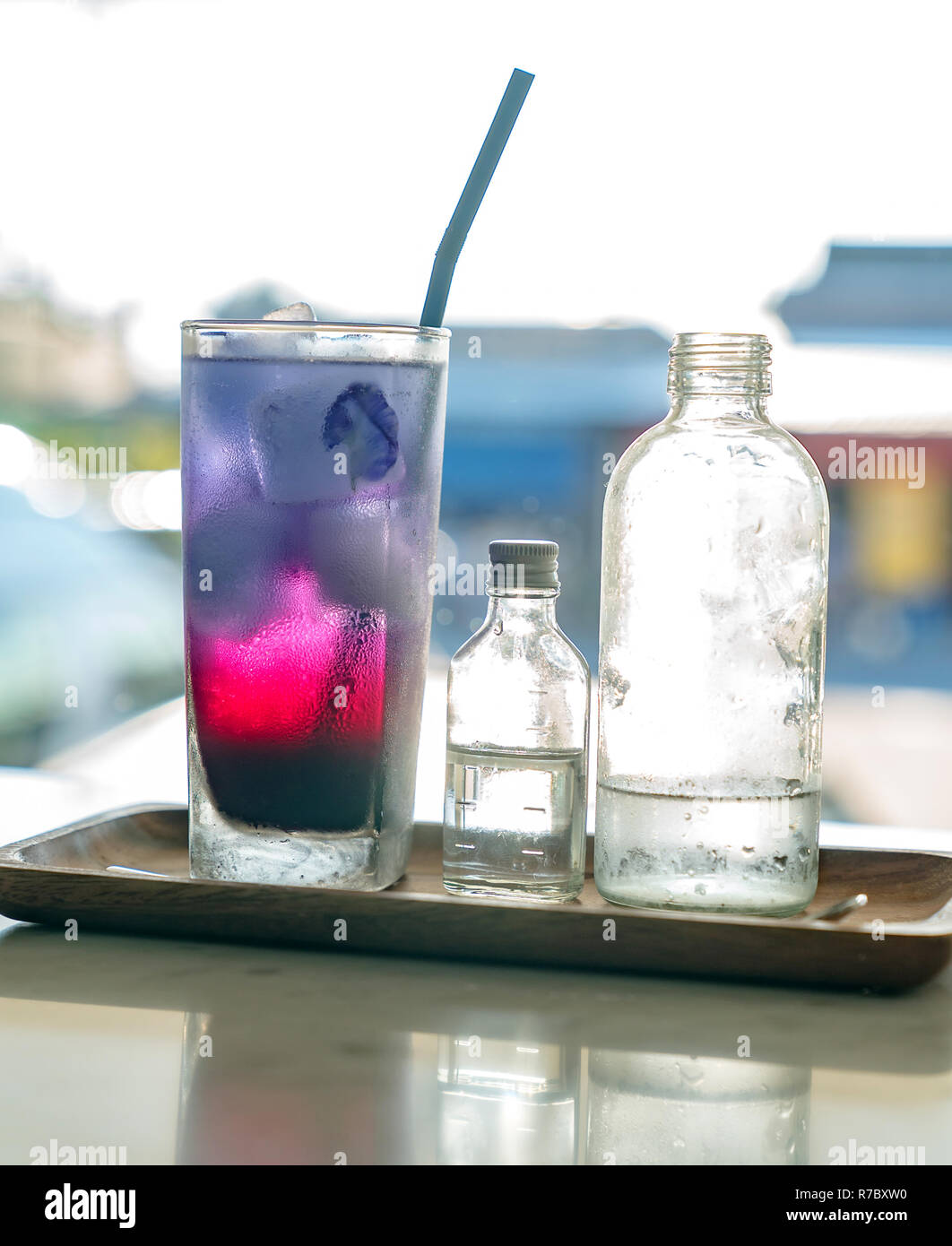 Butterfly pea ice cube Stock Photo - Alamy