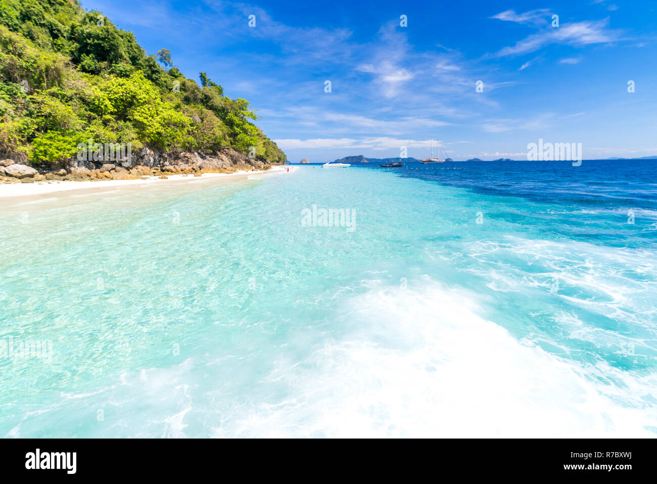 Tropical white sand beach Stock Photo - Alamy