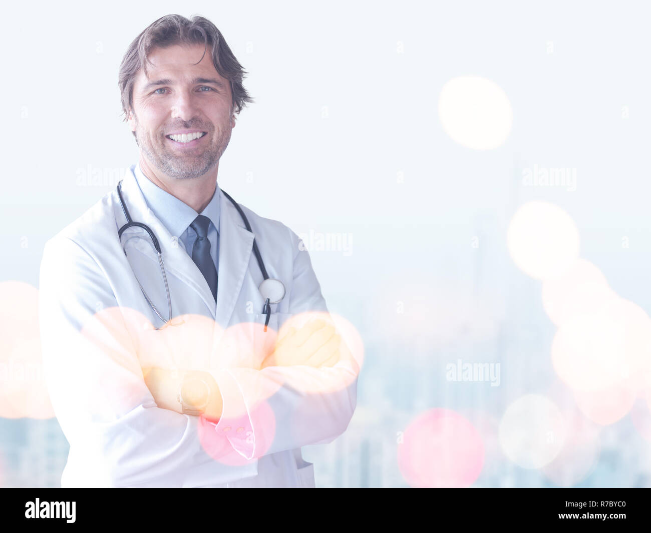 Doctor smilling hi-res stock photography and images - Alamy