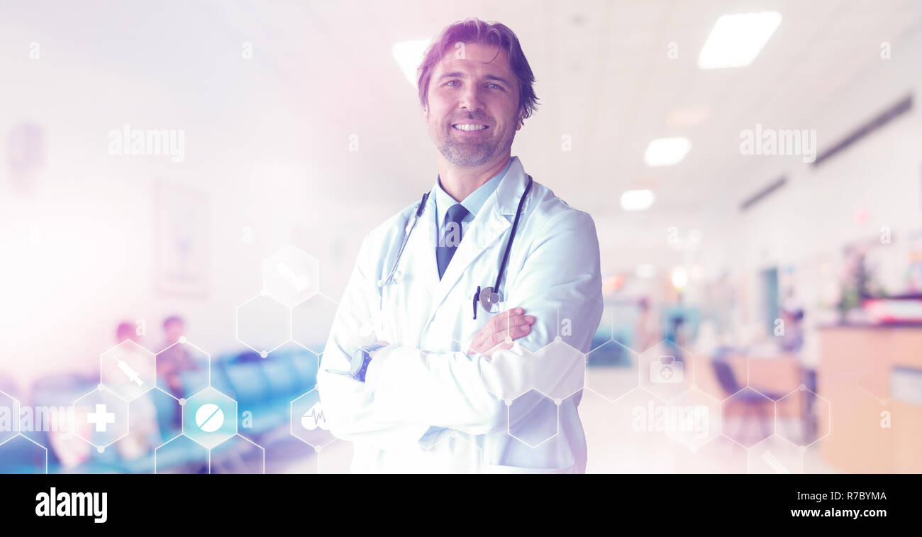 Doctor smilling hi-res stock photography and images - Alamy