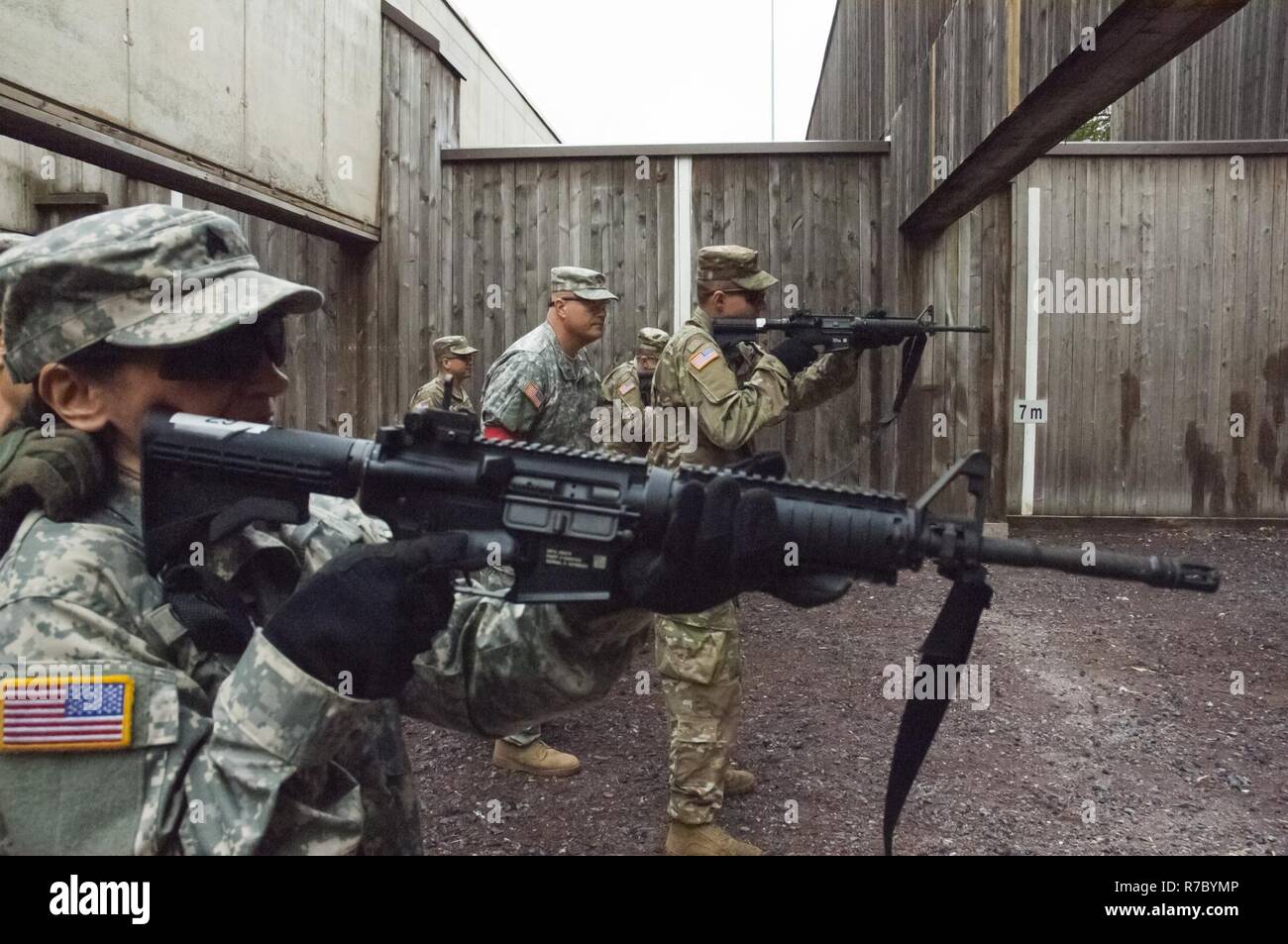 Stress shoot rehearsal soldiers hi-res stock photography and images - Alamy