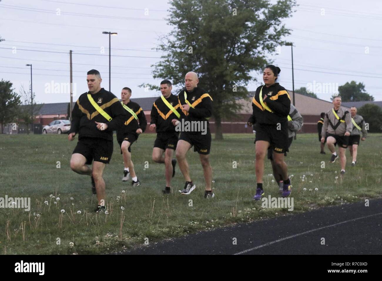 4th Cavalry Brigade held a team-building Physical Readiness Training ...