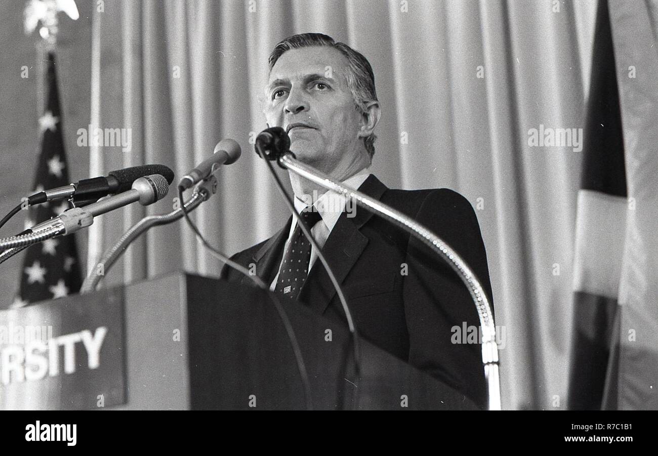 EDWARD SEAGA IS AT THE PODIUM GIVING A SPEECH AT HOWARD UNIVERSITY ...