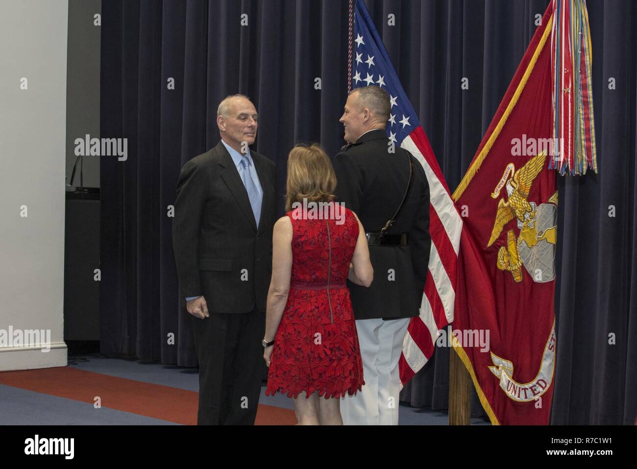 Robert kelly wife hi-res stock photography and images - Alamy