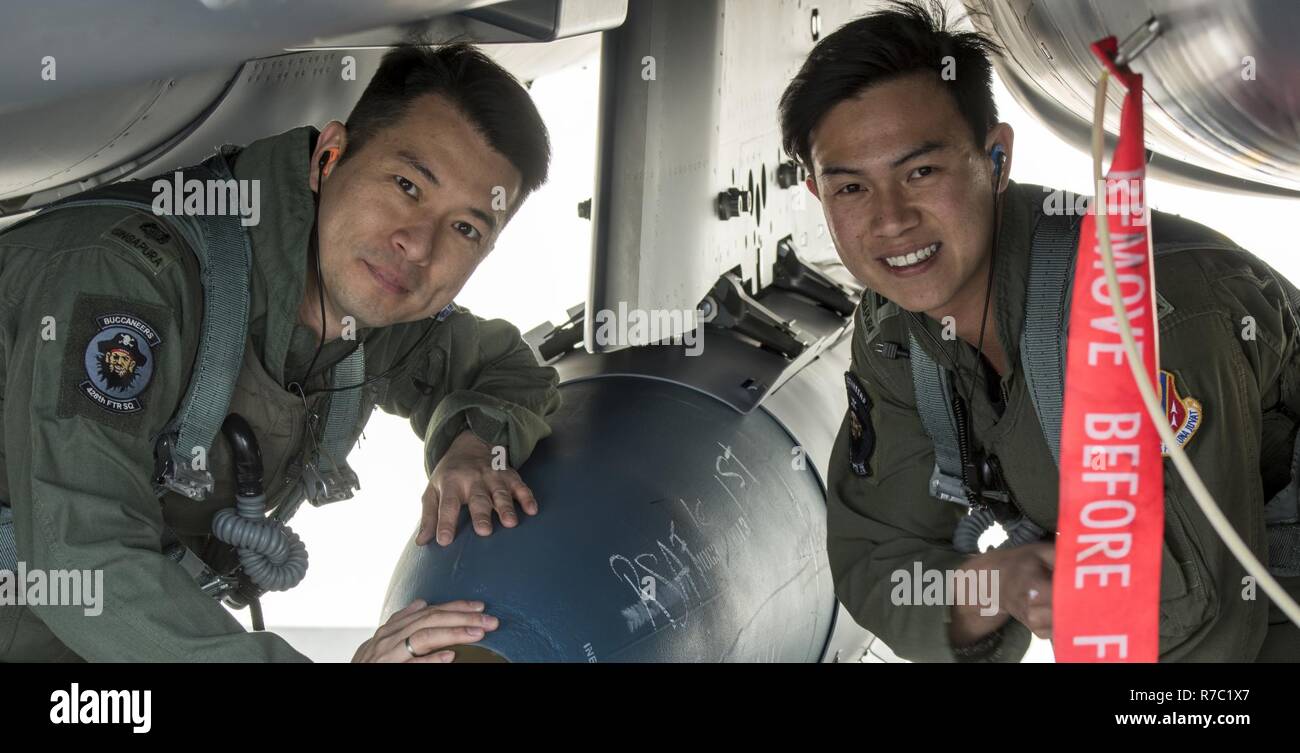 Republic of Singapore Lt. Col. Oon Kok Choon, 428th Fighter Squadron ...