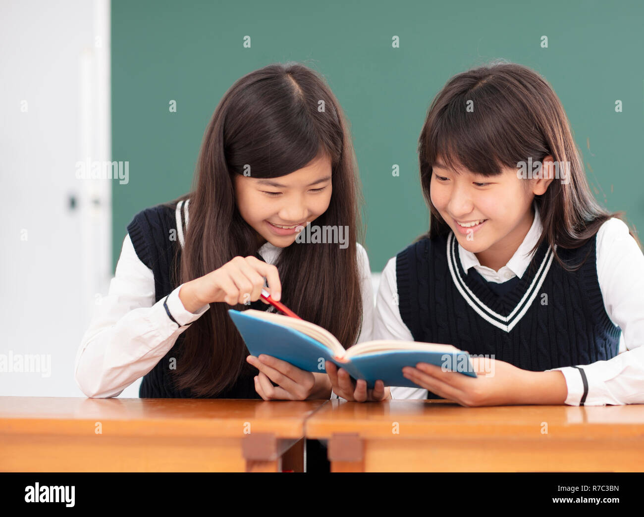 Classroom girl student hi-res stock photography and images - Alamy