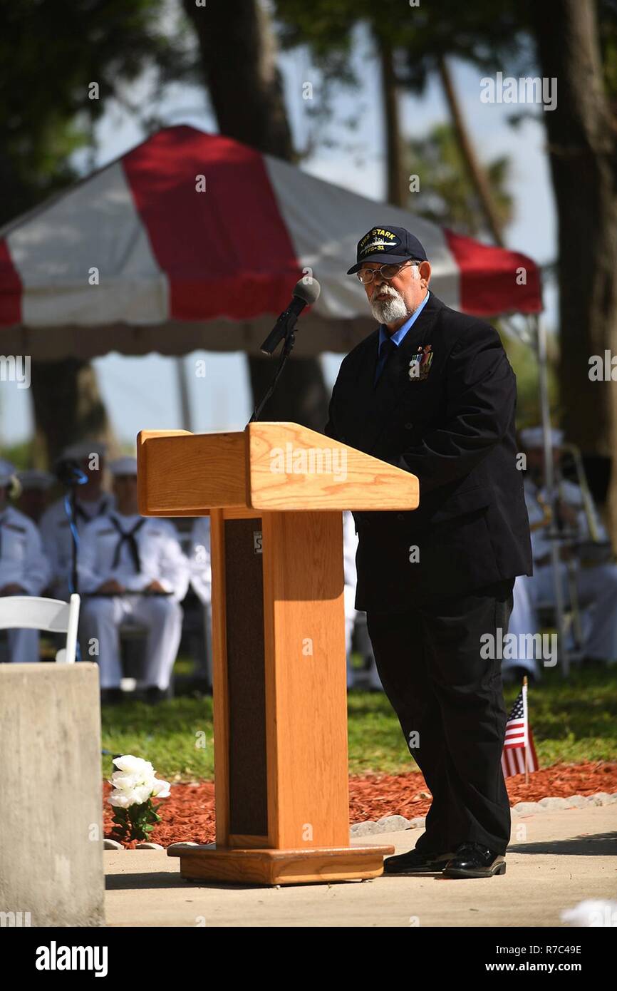 Uss stark hi-res stock photography and images - Alamy