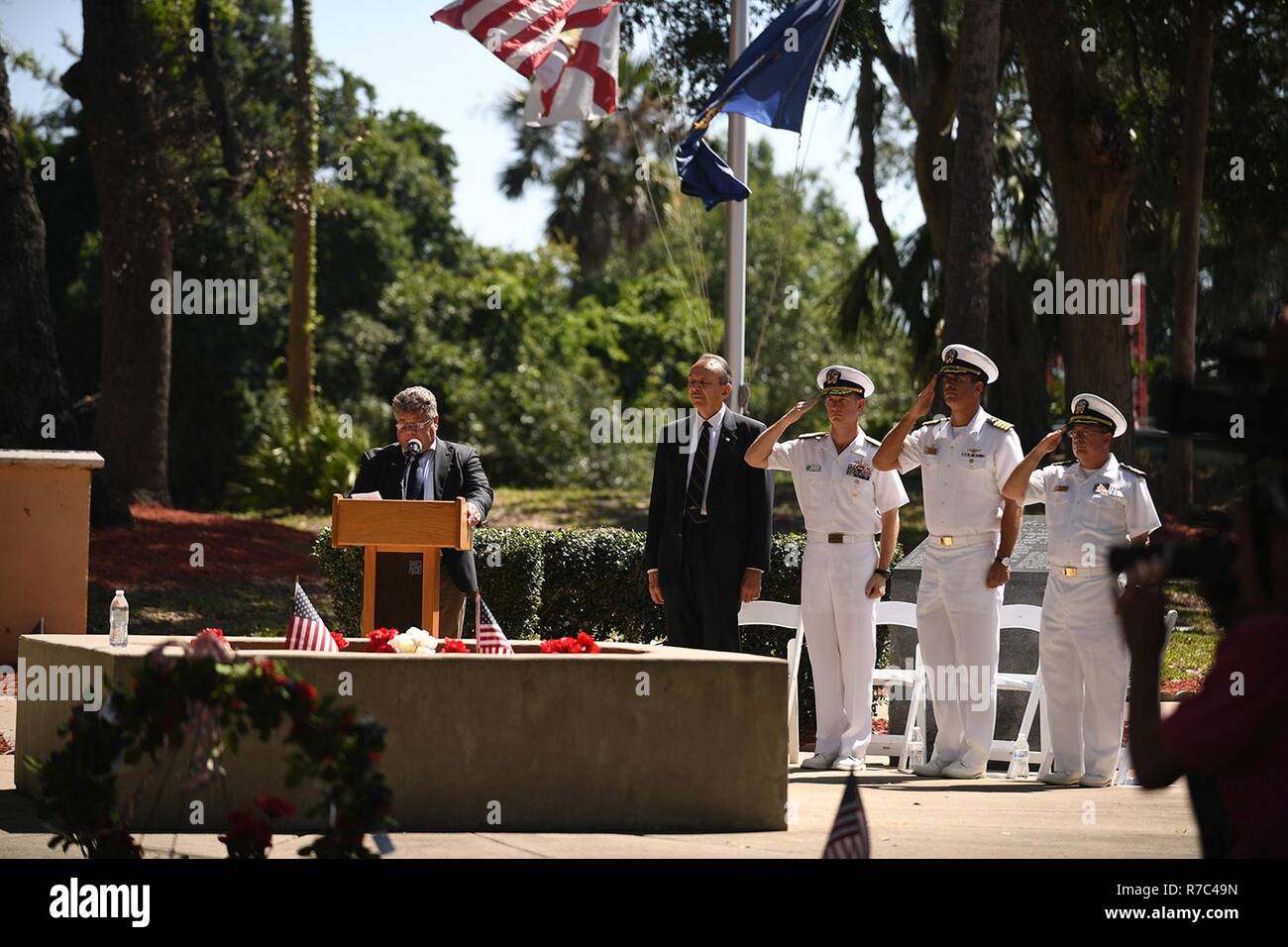 Uss stark hi-res stock photography and images - Alamy
