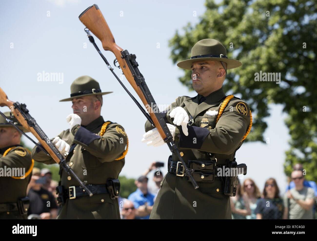 U s border patrol honor guard hi-res stock photography and images - Alamy