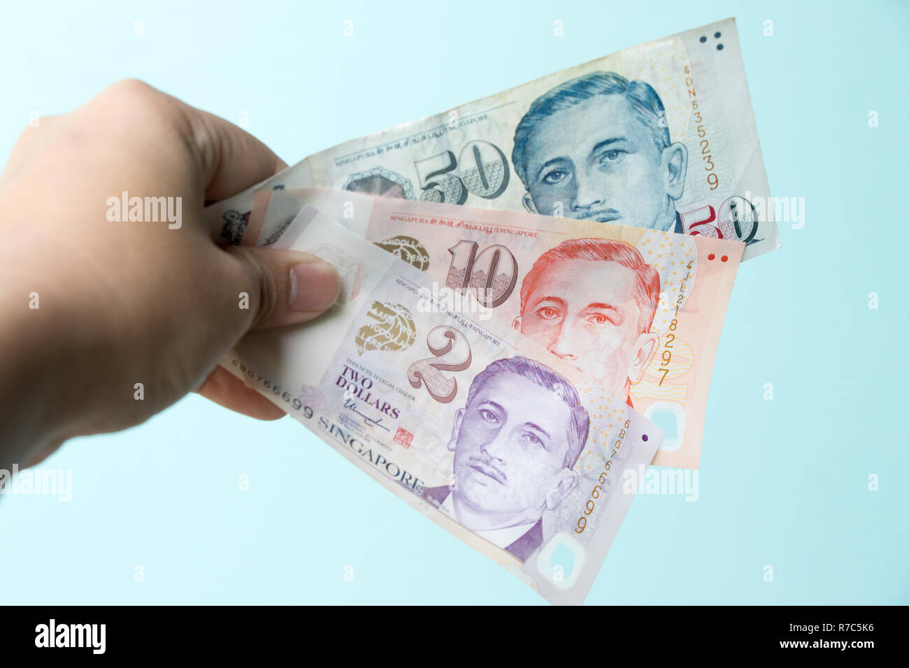 50 singapore dollar note hi-res stock photography and images - Alamy