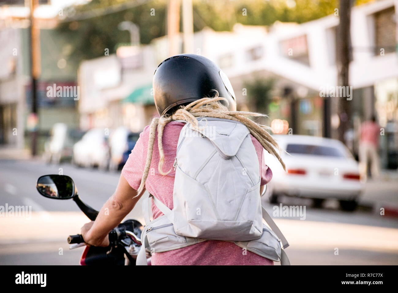 Commuter lifestyle hi-res stock photography and images - Alamy
