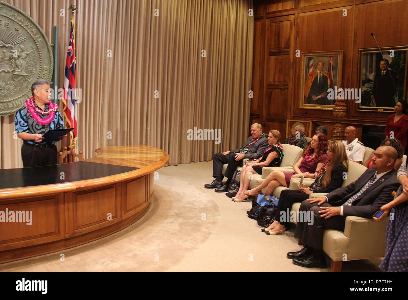 Hawaii Gov. David Ige recognized Gold Star families at his office May ...