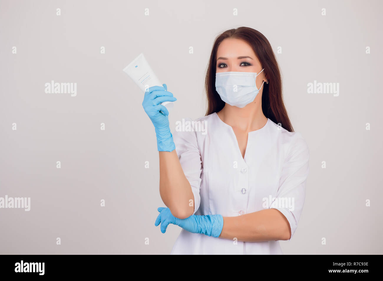 Beautiful female medicine doctor with smile face. Medical care, illness ...