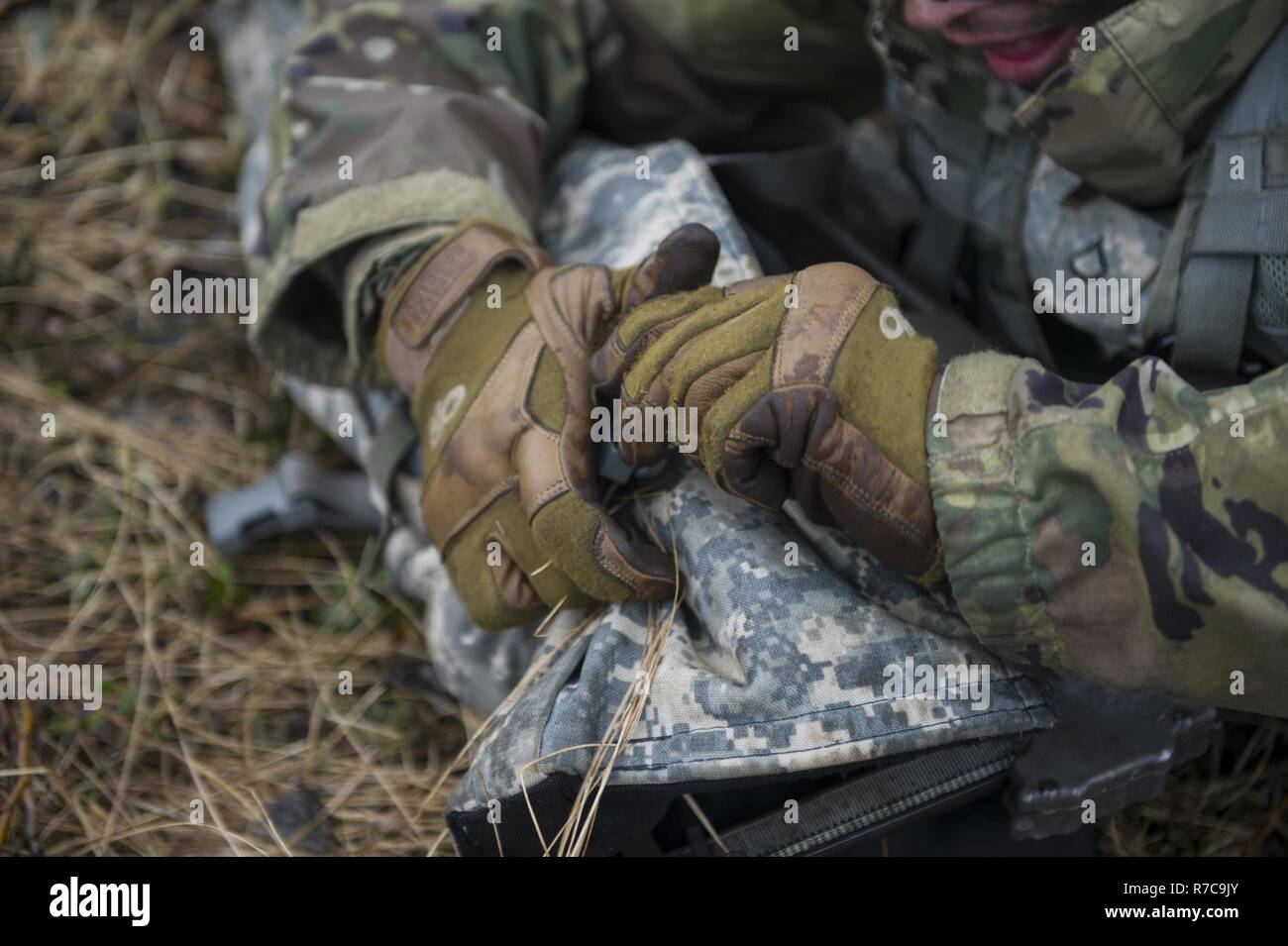 A U.S. Soldier with the 6th Brigade Engineer Battalion (Airborne ...