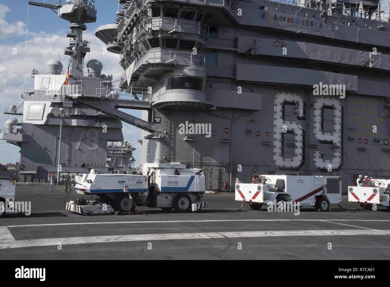 NORFOLK, Va. (May 8, 2017) The aircraft carrier USS Dwight D ...