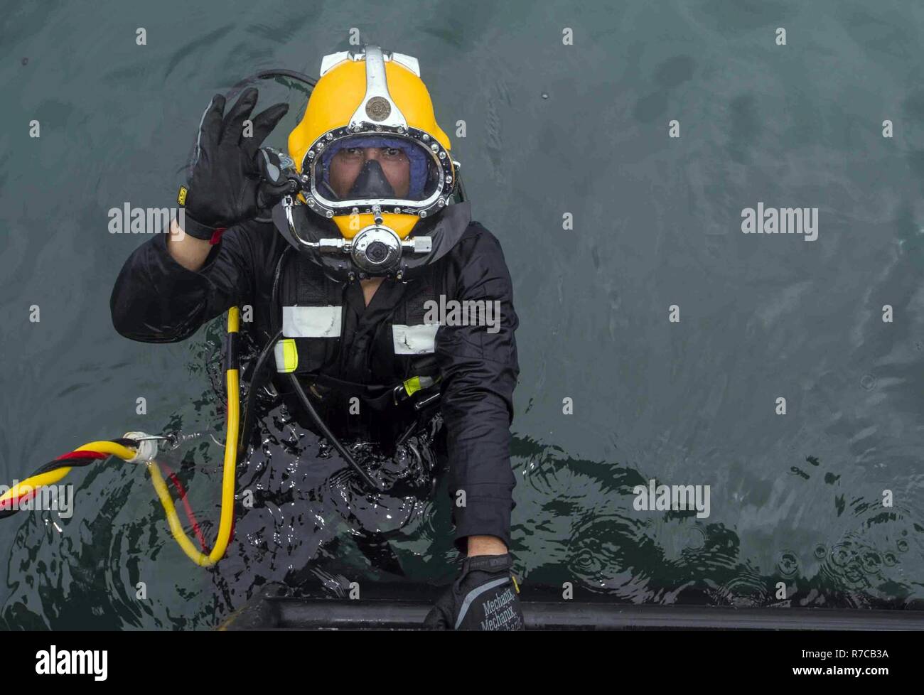 U.S. Navy Equipment Operator 3rd Class Thomas Dahlke, Underwater ...