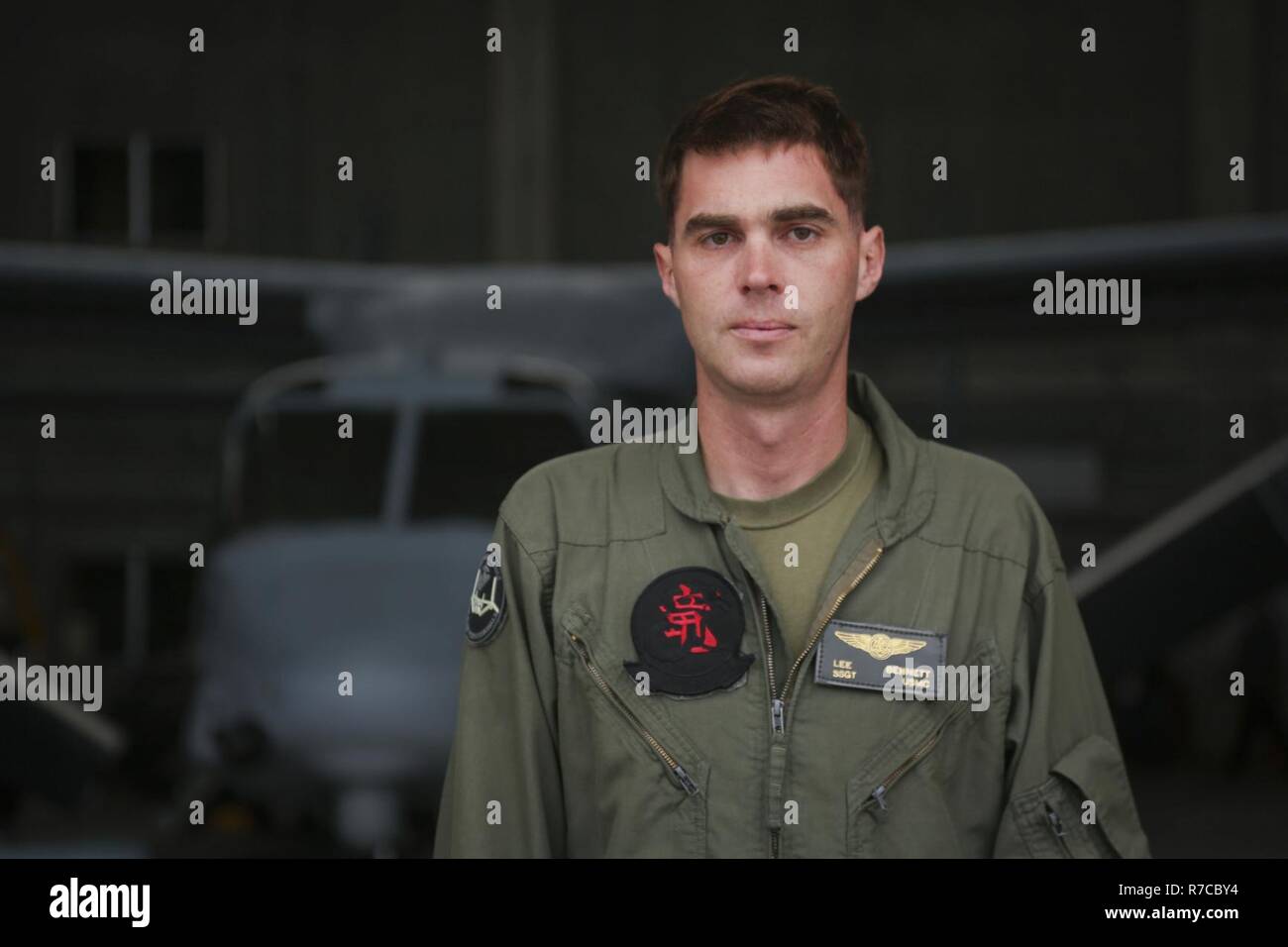 Aircraft electrical service station hi-res stock photography and images ...