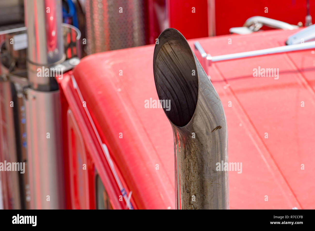 Truck exhaust hi-res stock photography and images - Alamy