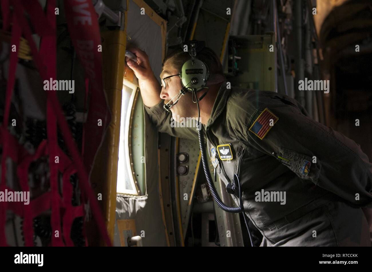 U.S. Air Force Master Sgt. Chris Karwowski, with 911th Air Wing and ...