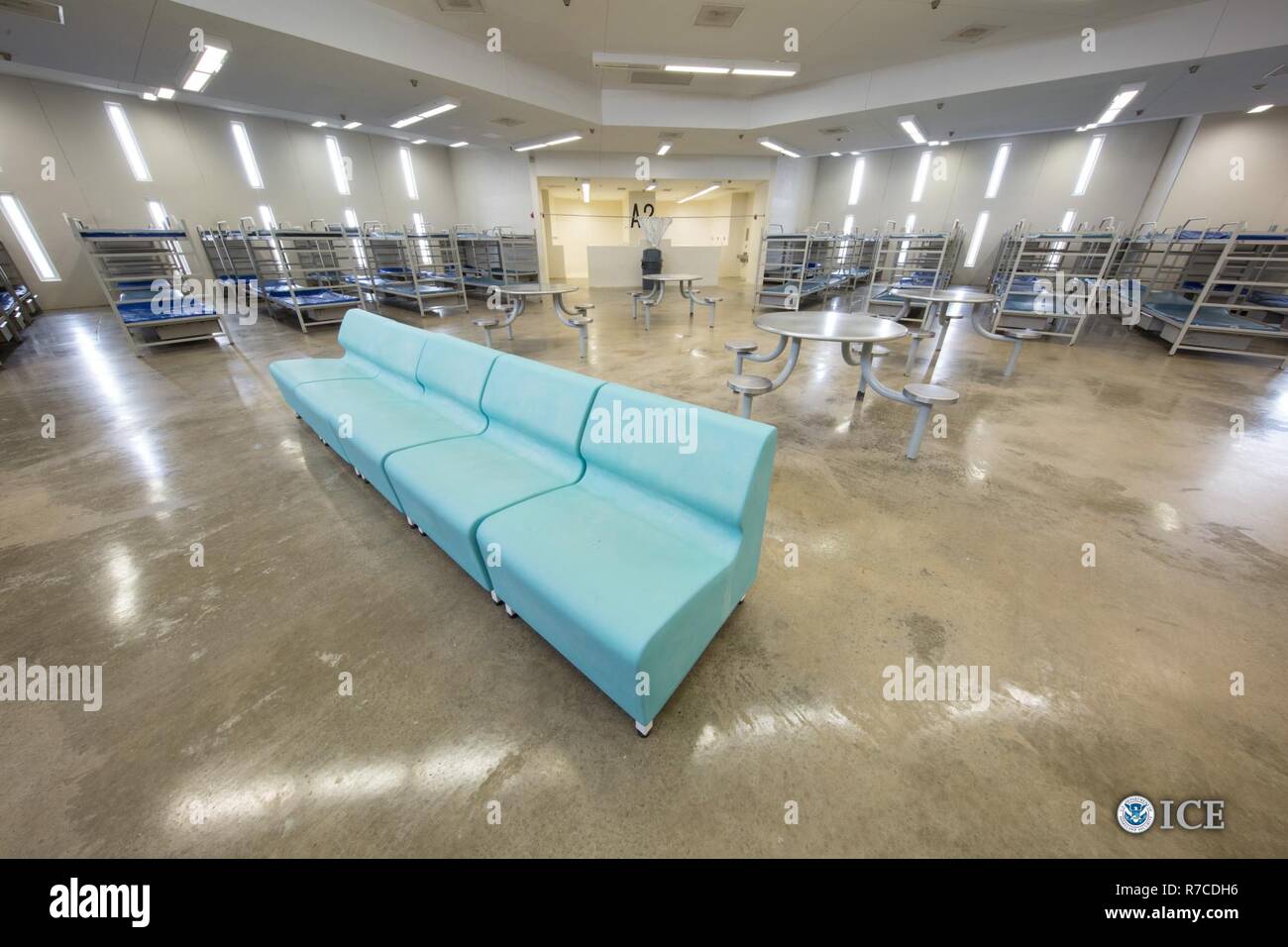 Military dorm room hi-res stock photography and images - Alamy