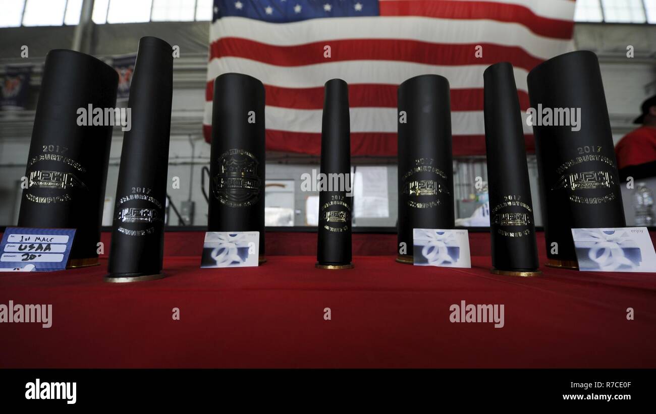 Air Commandos and families participate in the Alpha Warrior Battle Rig ...