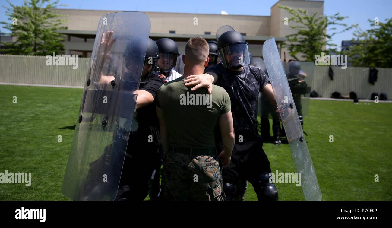Riot control drill hi-res stock photography and images - Alamy