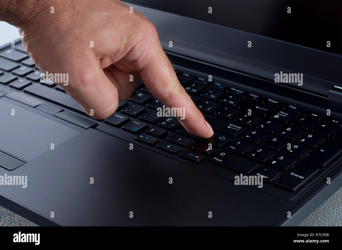 Scammer computer hi-res stock photography and images - Alamy