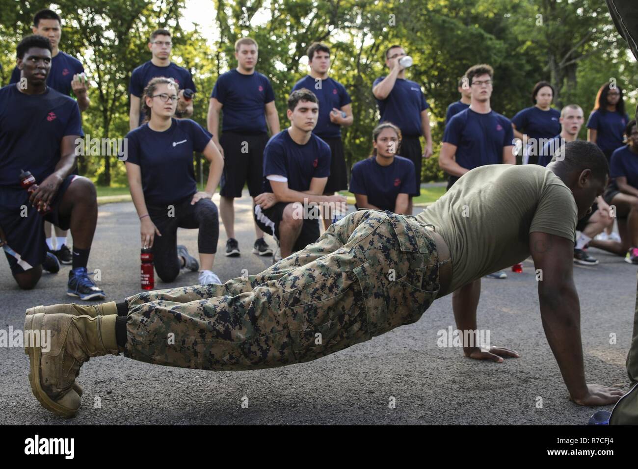 Army recruit push hi-res stock photography and images - Alamy