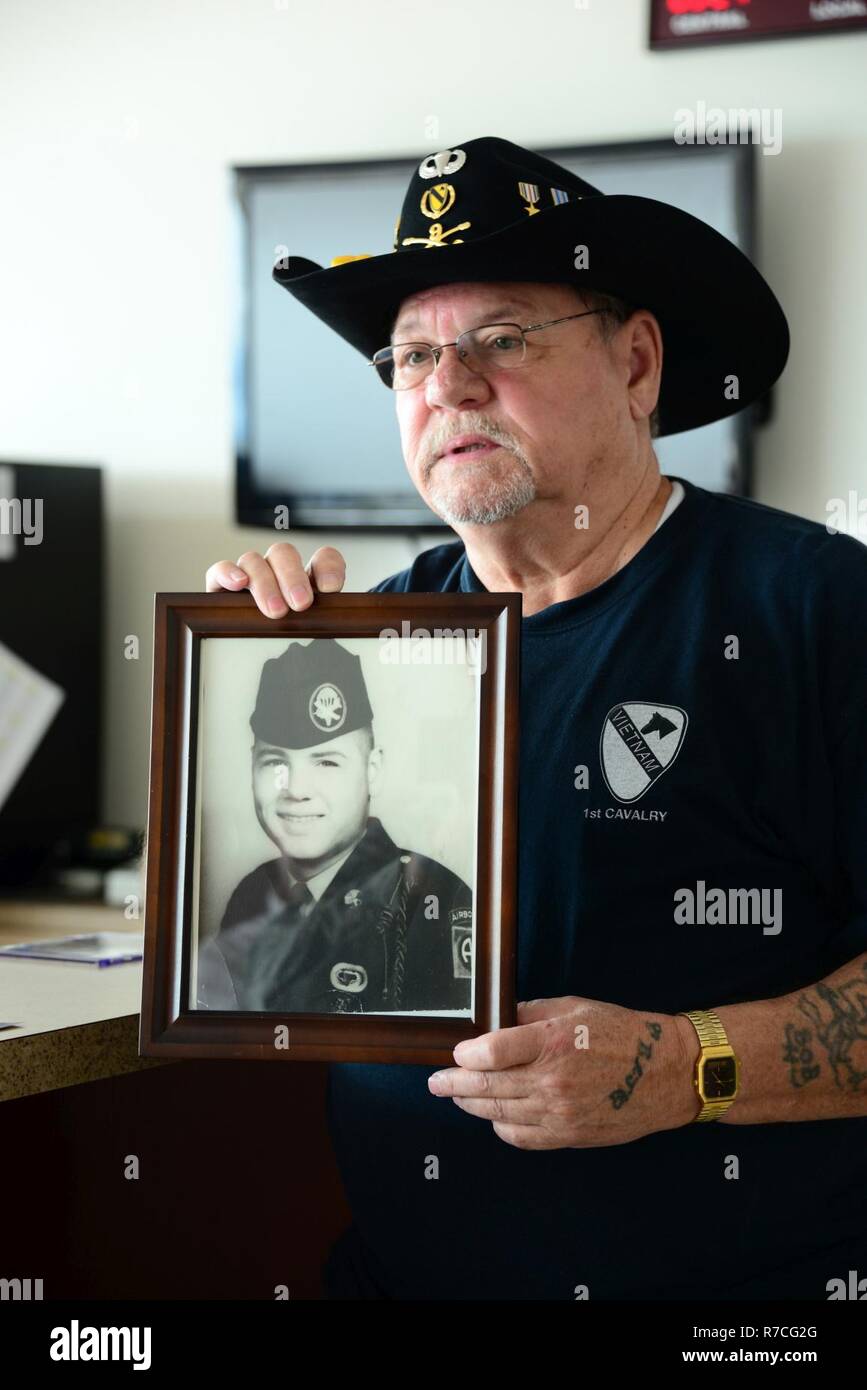 Vietnam Veteran Bobby Pridmore shares a photo of him as a young soldier ...